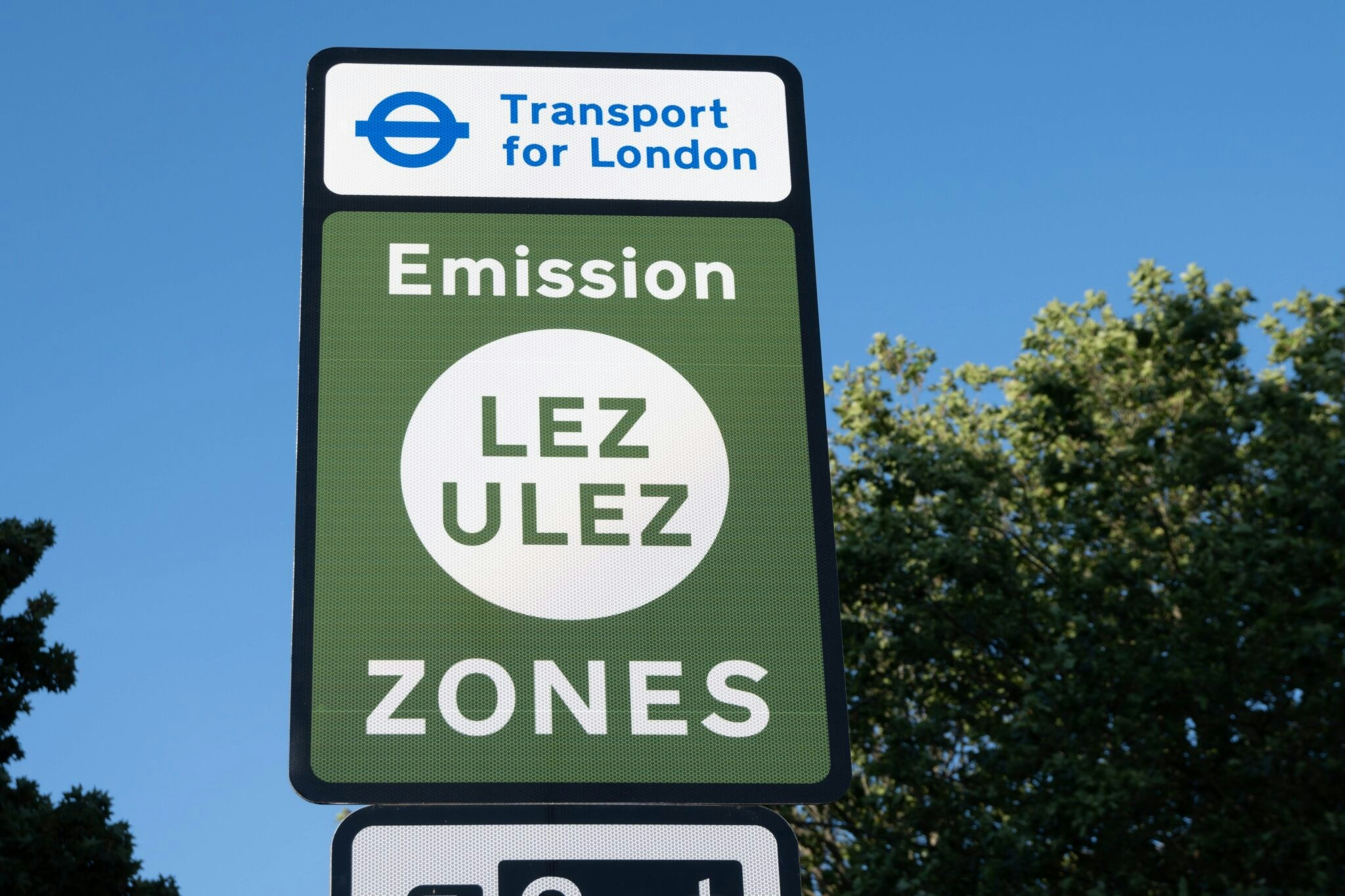ULEZ Charge: How To Pay A ULEZ Fine & Cut It In Half | Motorway