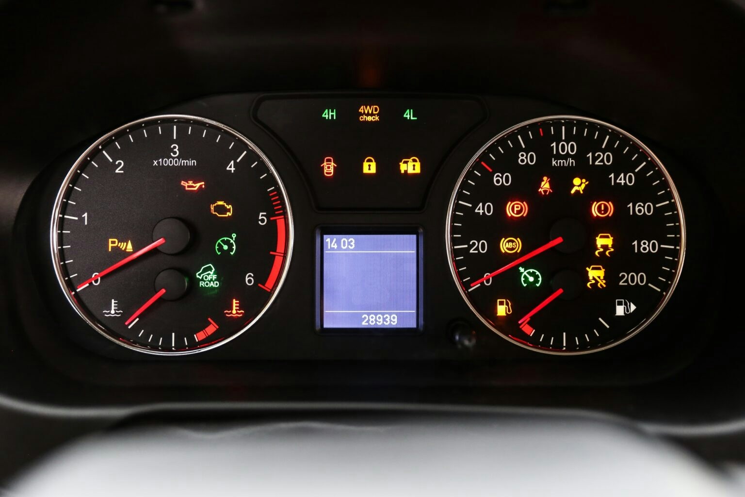 Can A Car Pass An MOT With A Warning Light On? (2025 Update) | Motorway