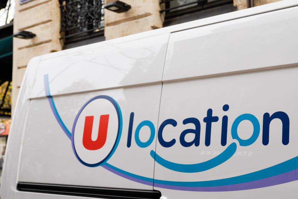 How Much Does It Cost To Remove Sign Writing From A Van? | Motorway