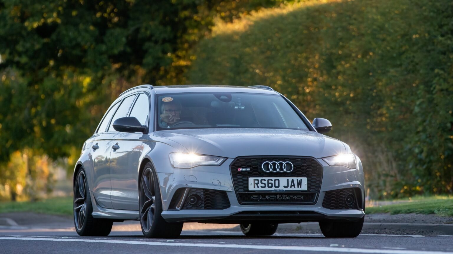 Best Cars For Long Distance Driving (2025 Update & Reviews) | Motorway