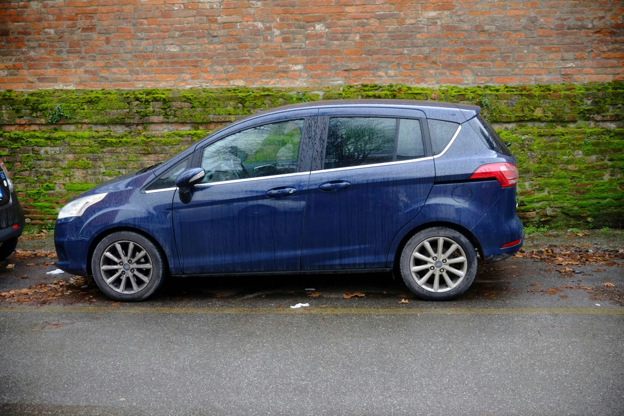 Best Cars With Sliding Doors (2025 Update & Reviews) | Motorway