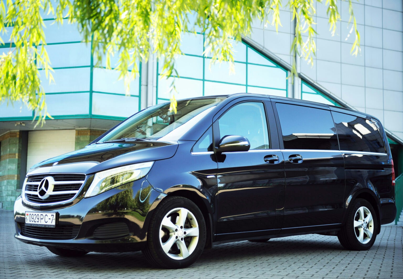 Best Cars With Sliding Doors (2025 Update & Reviews) | Motorway