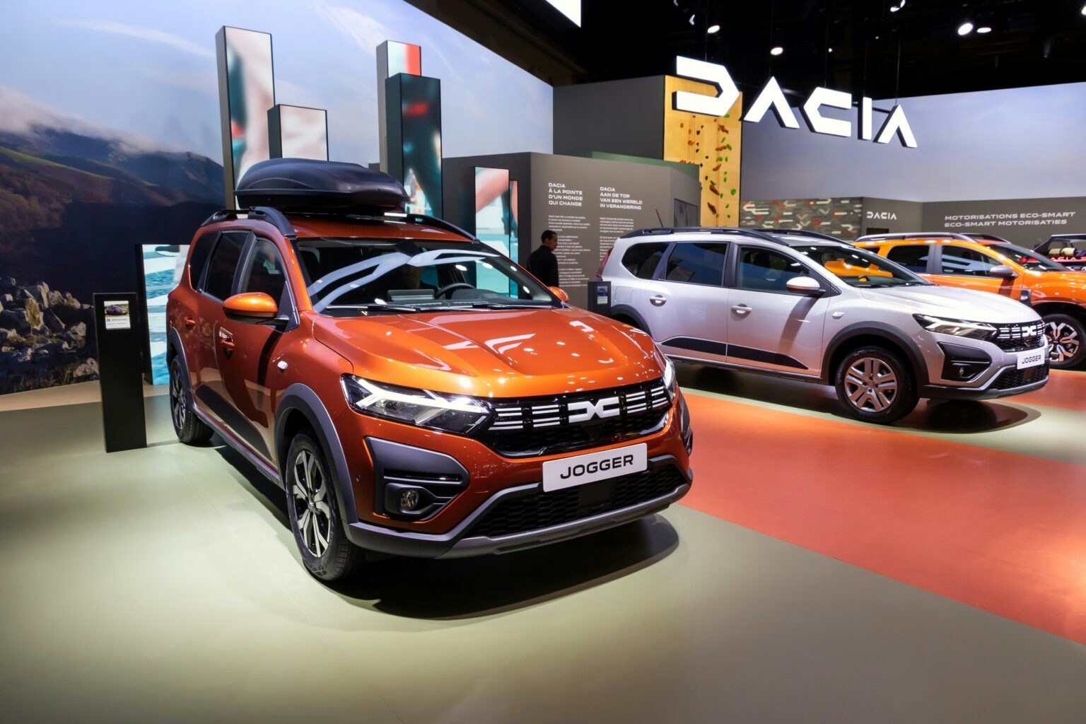 Best 7 Seater Cars (2025 Update & Reviews) | Motorway