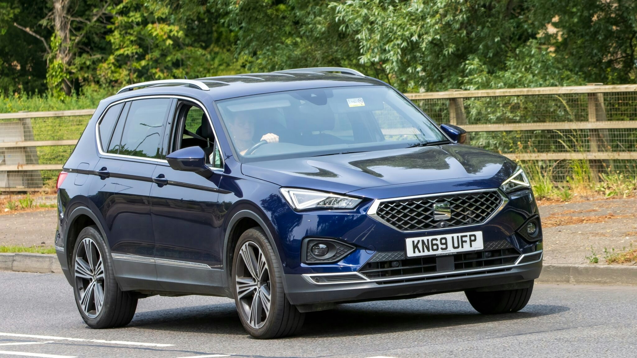 Best 7 Seater Cars (2026 Update & Reviews) | Motorway