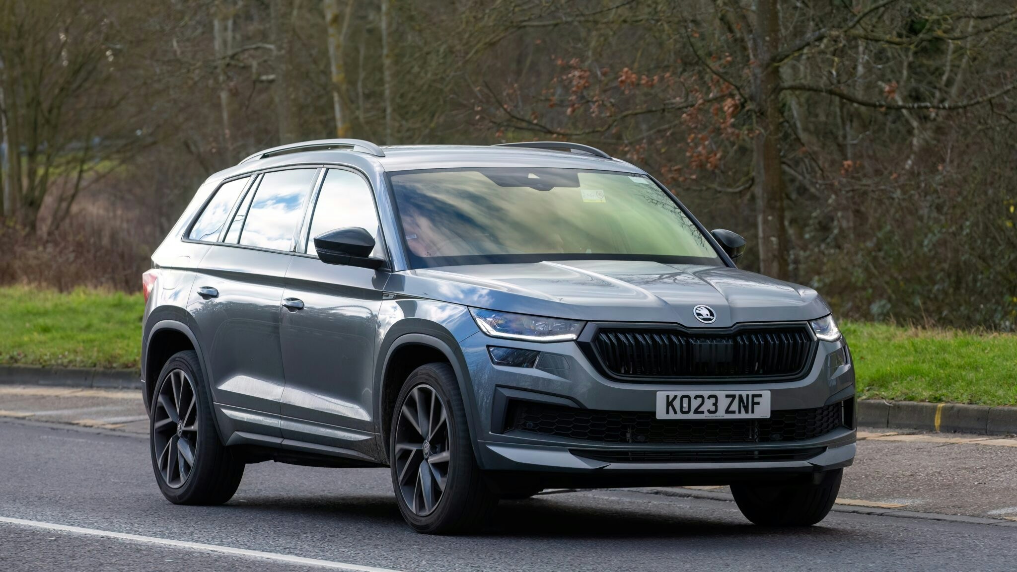 Best 7 Seater Cars (2026 Update & Reviews) | Motorway