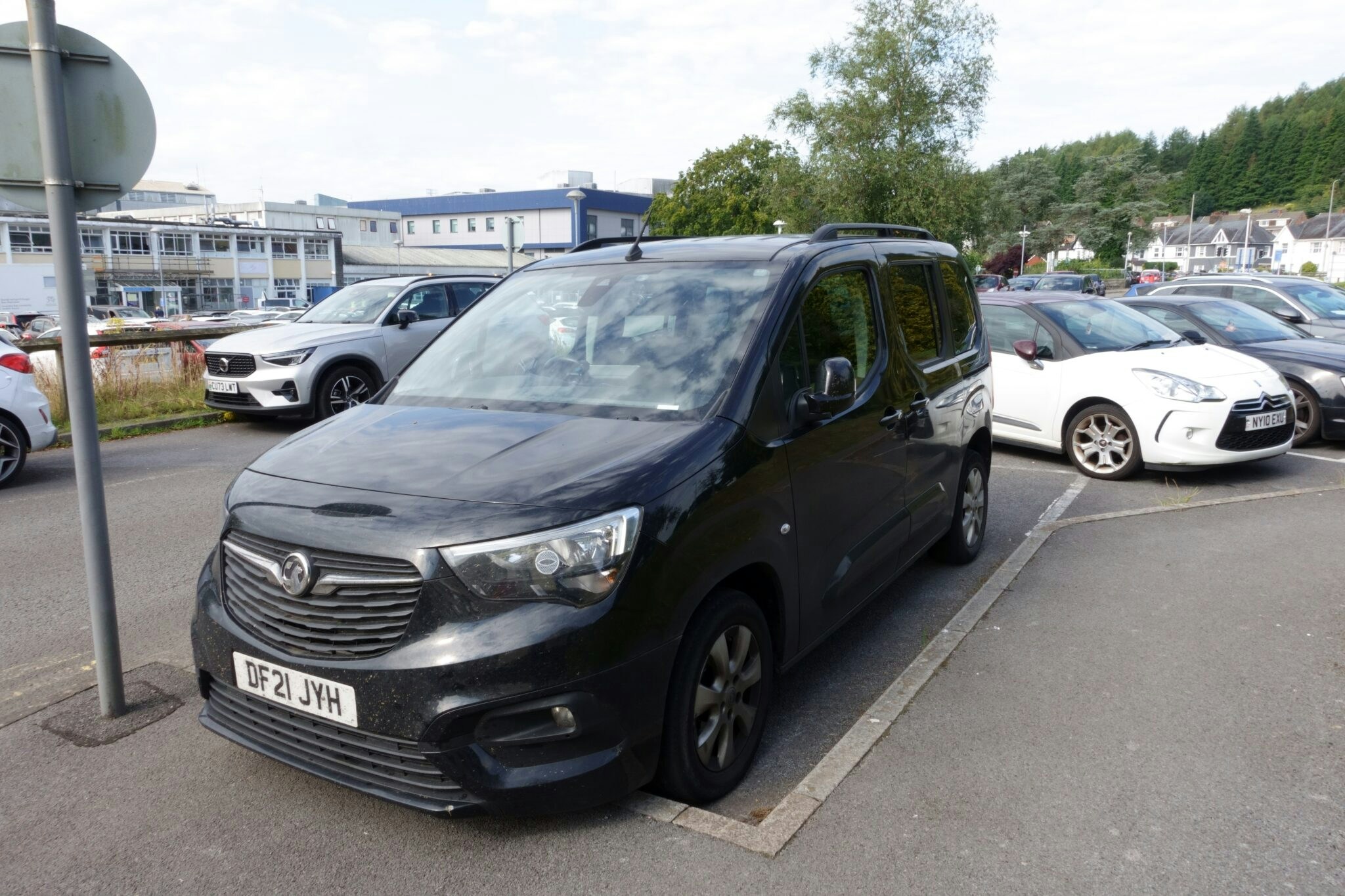 Best Cars With Sliding Doors (2025 Update & Reviews) | Motorway