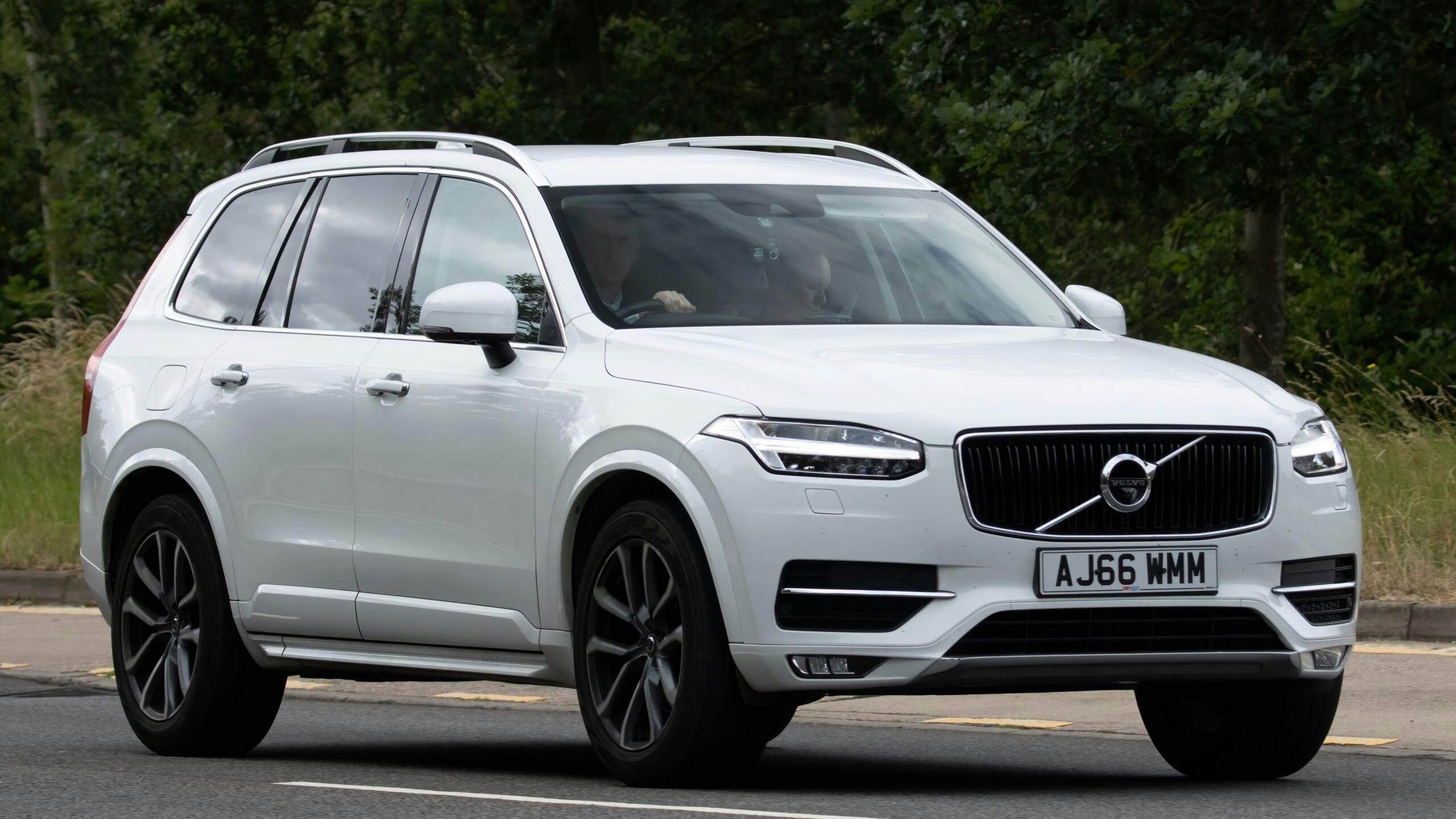 Best 7 Seater Cars (2026 Update & Reviews) | Motorway